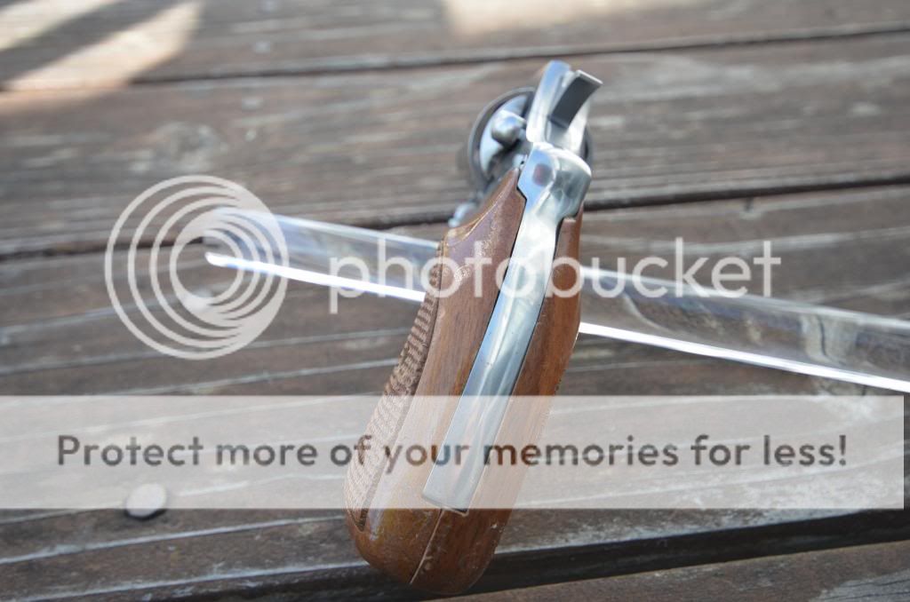 Confusion over grips for DSII / Magnum Carry? Please Help! | Colt Forum